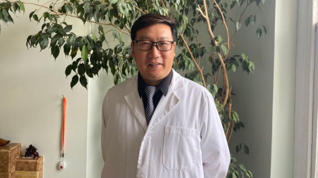 Dr Guo Acupuncture at London's AcuMedic Centre
